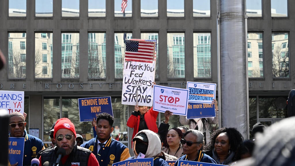 Despite court order, federal employee from Minnesota included in ...