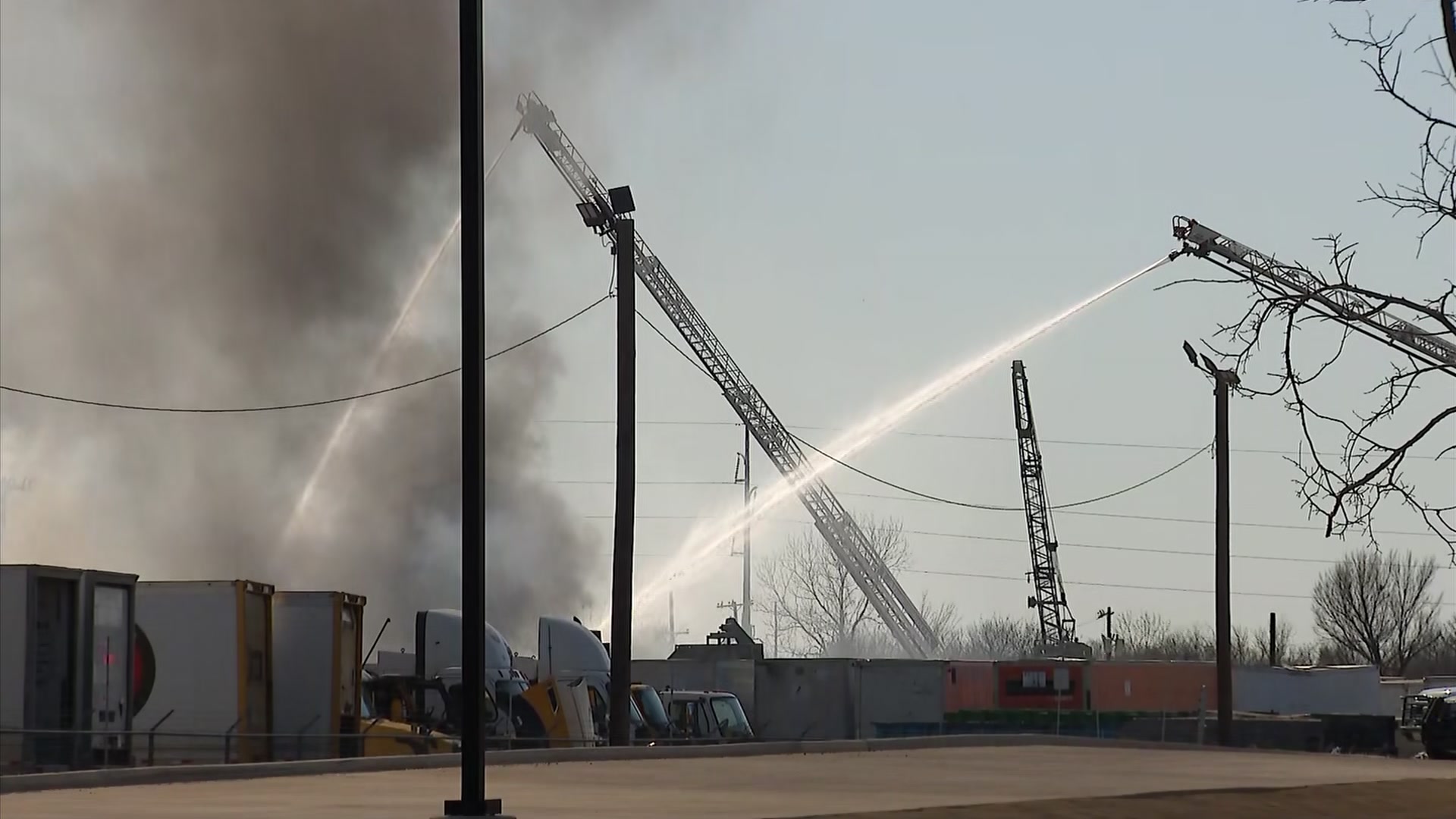 Fire at Dallas recycling facility causes large column of black smoke