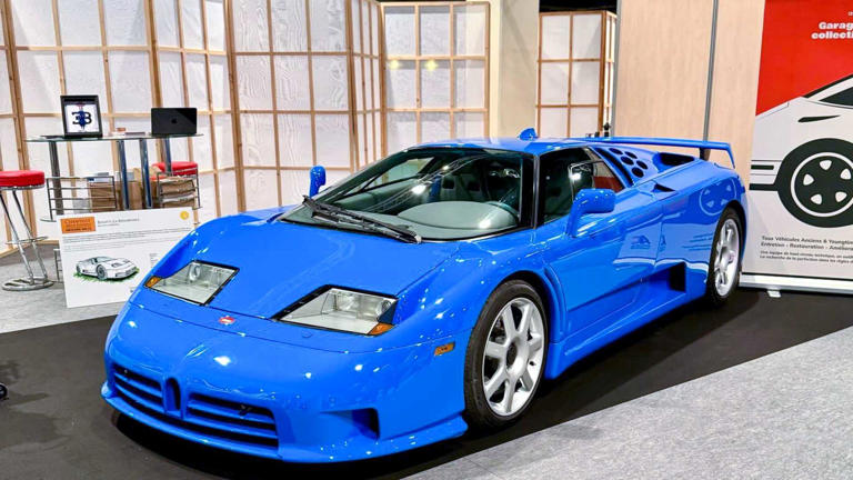 10 Supercars That Were Only Sold With A Manual Gearbox