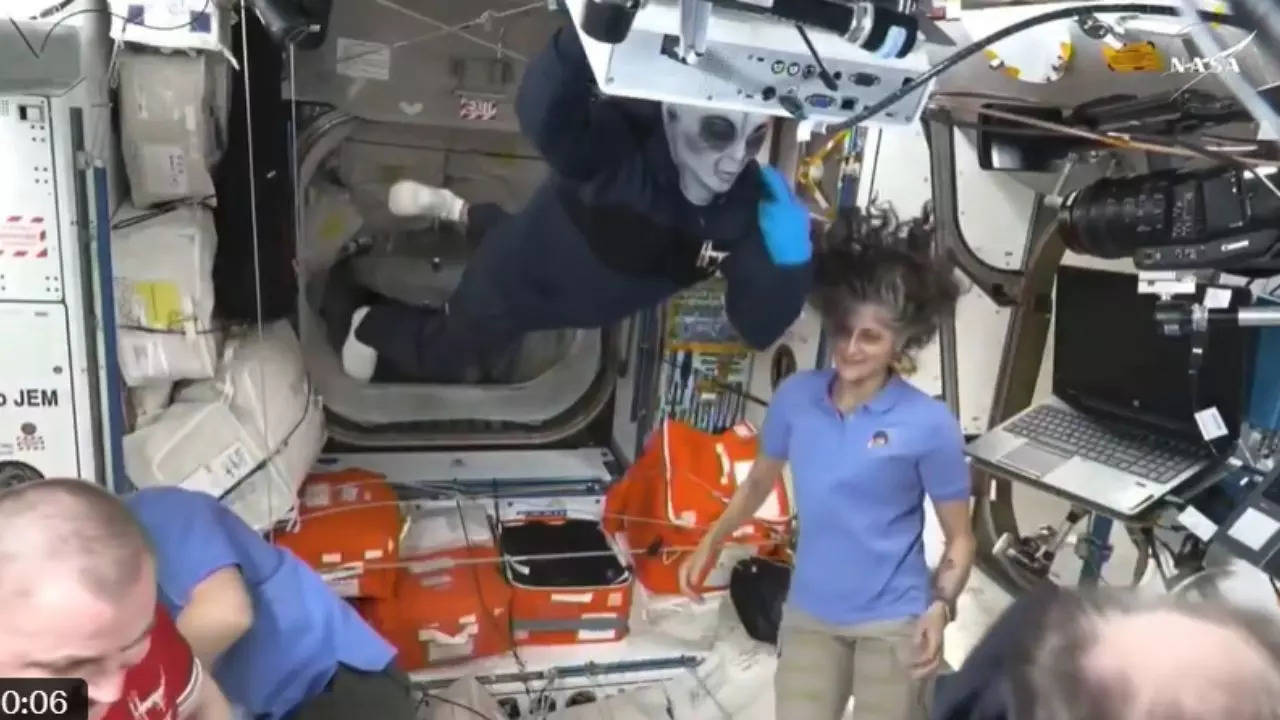 As Sunita Williams, Butch Wilmore Prepare to Return, An ‘Alien’ Drops ...