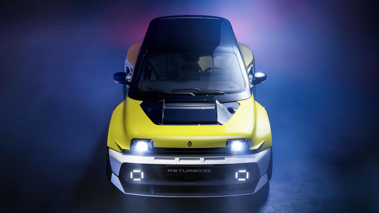 Official: the new R5 Turbo gets 536bhp, a massive 3,540lb ft, and a rally handbrake