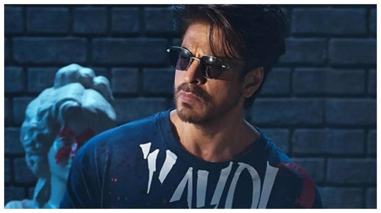 Shah Rukh Khan in talks to play anti-hero in 'Pushpa' director Sukumar ...