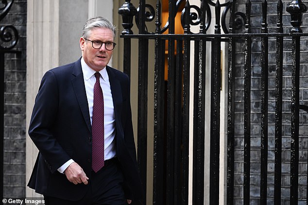 Starmer braces for 'absolute horror' Labour benefits meltdown