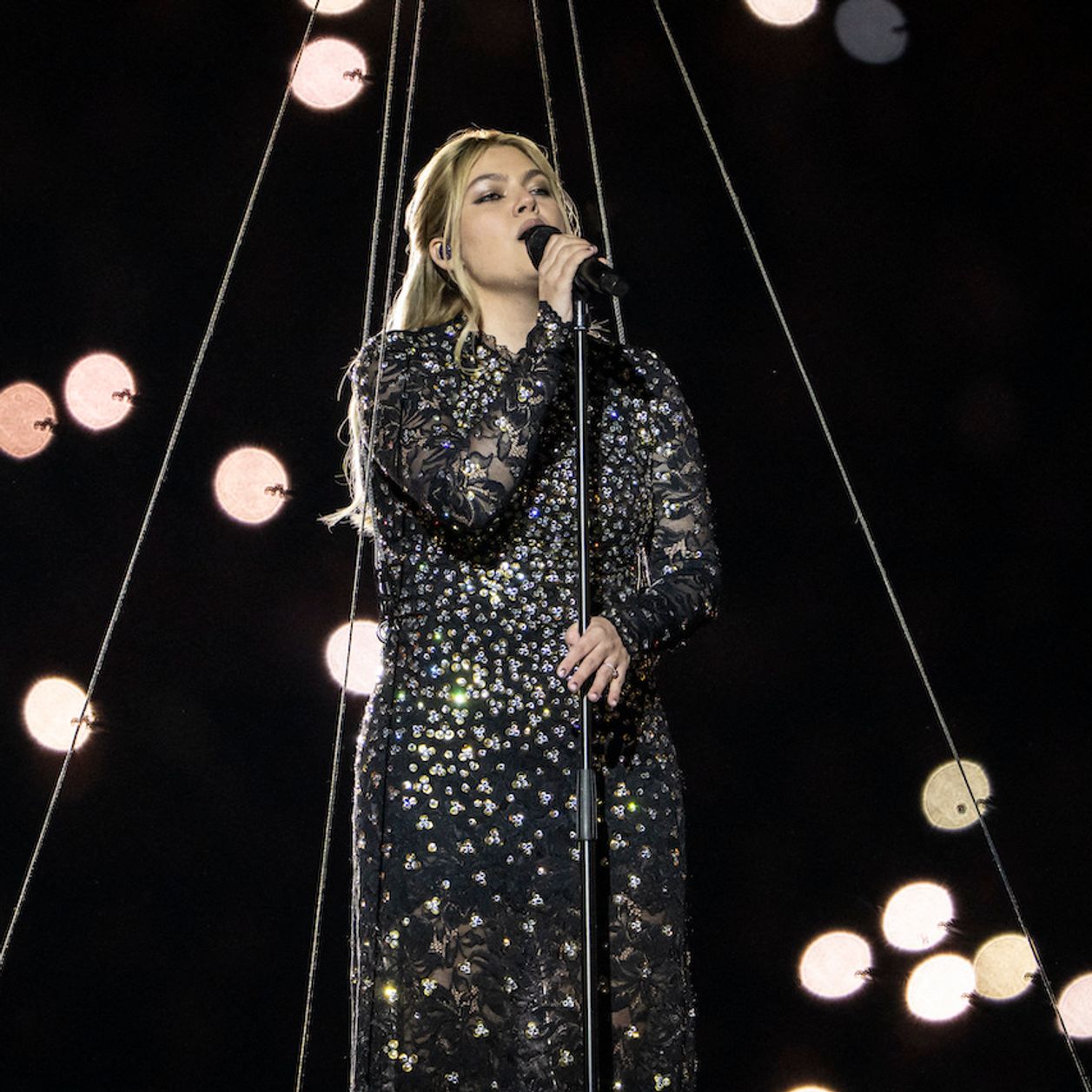 Louane : combien est-elle payée pour représenter la France à l’Eurovision