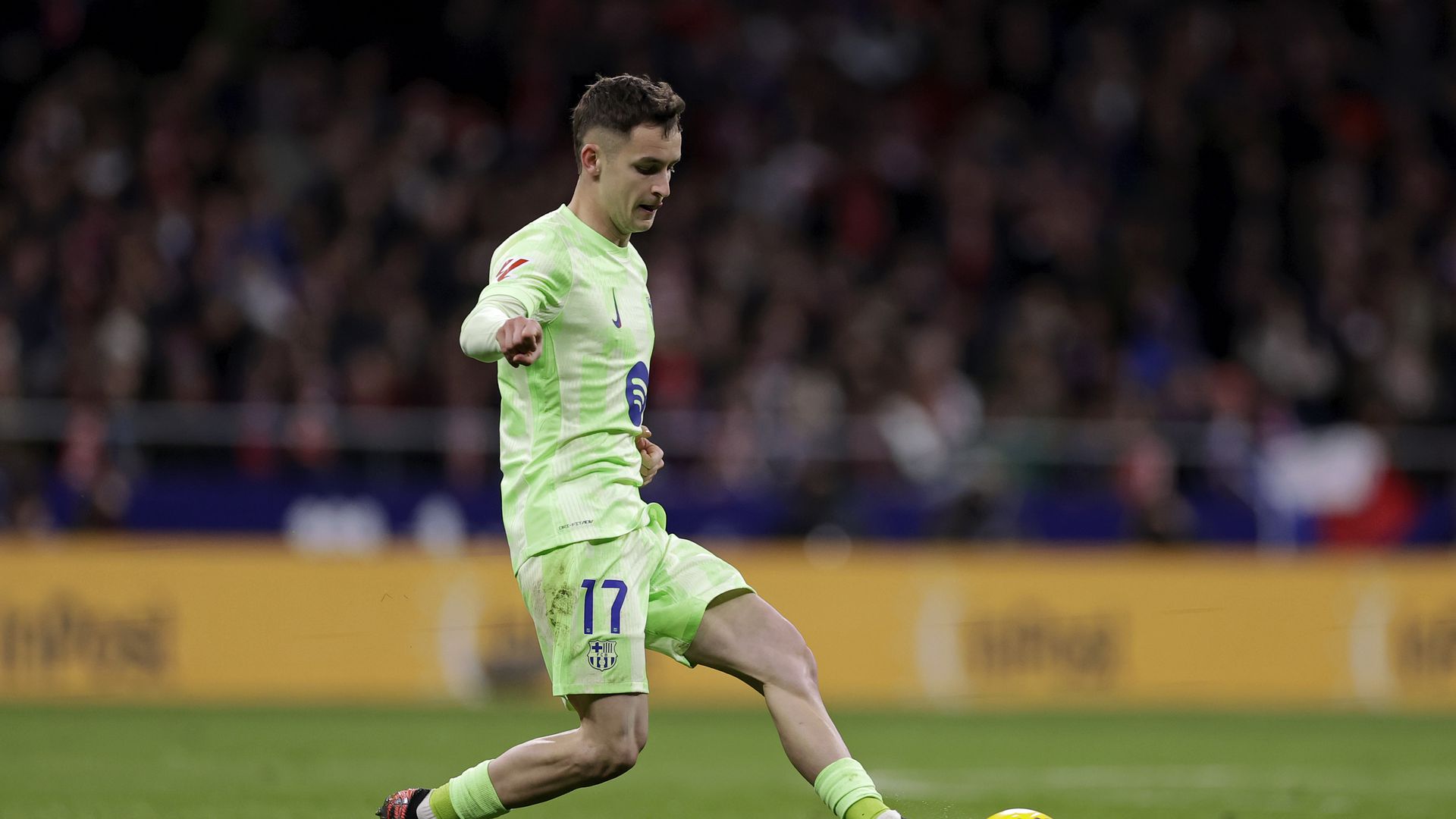 Casado out for the season? Barca issue injury update