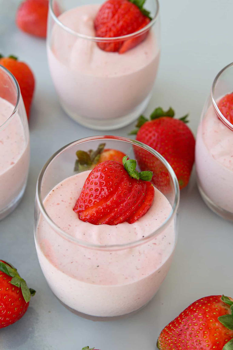 Fresh Strawberry Mousse