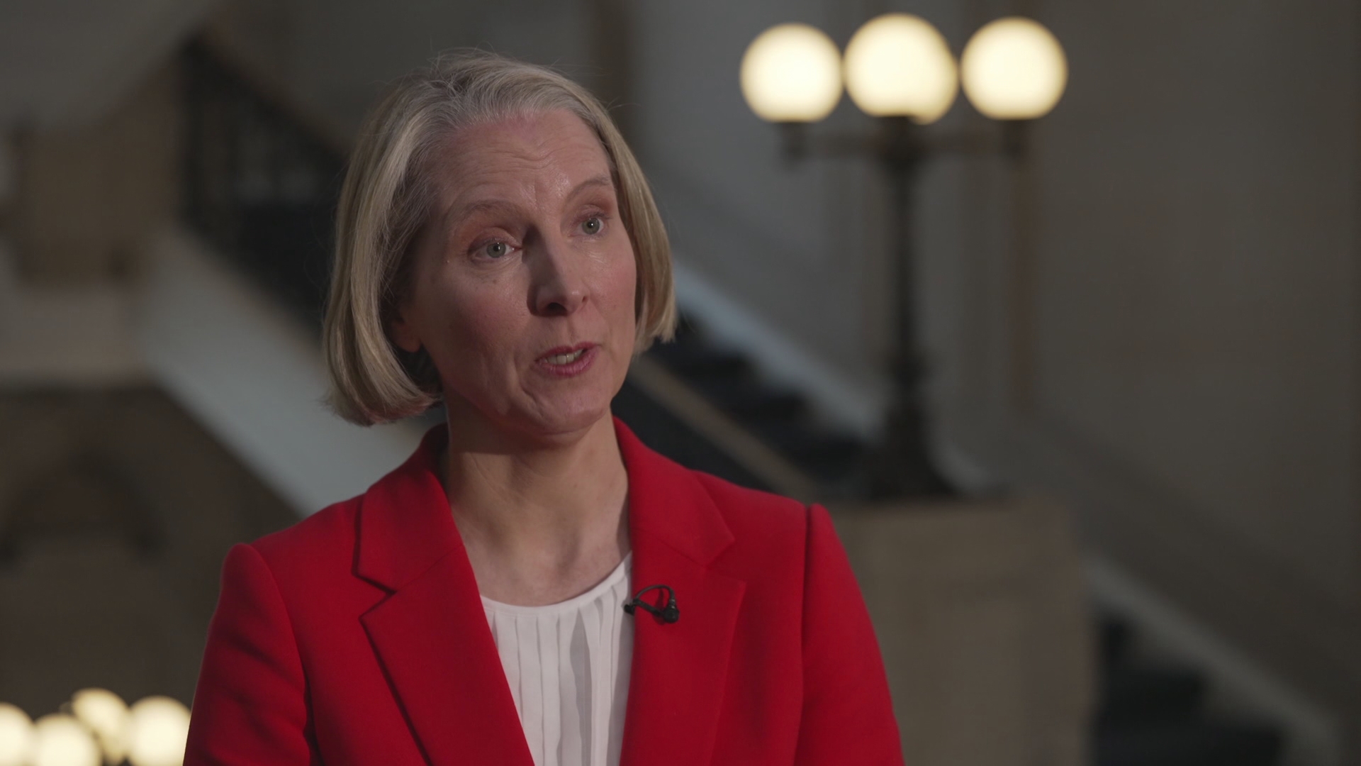 Govt: More targeted help needed to get people back into work