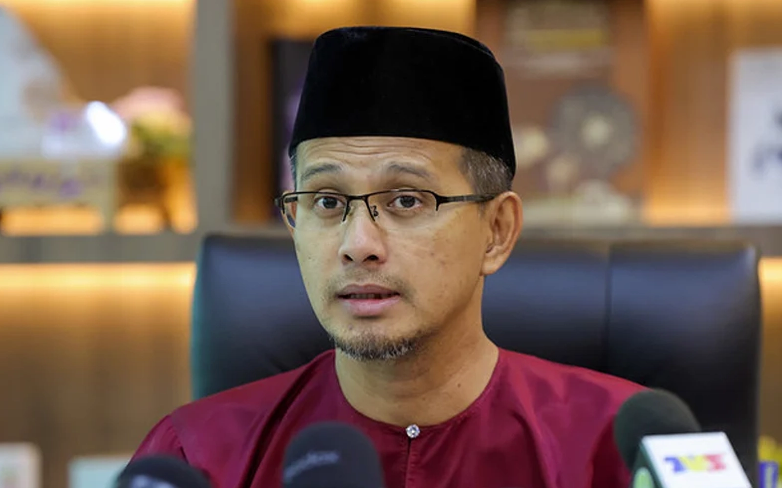 Fast is void after mosque’s ‘azan’ is 3 minutes early, says official