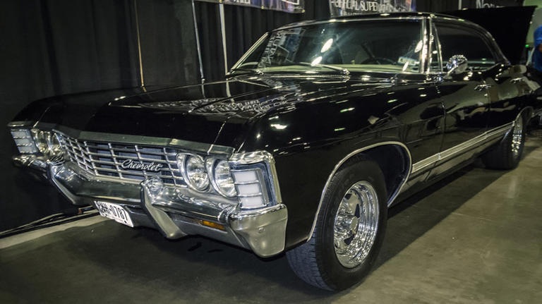 Why Is The 1967 Chevrolet Impala So Popular? (And How Much Is It Worth ...