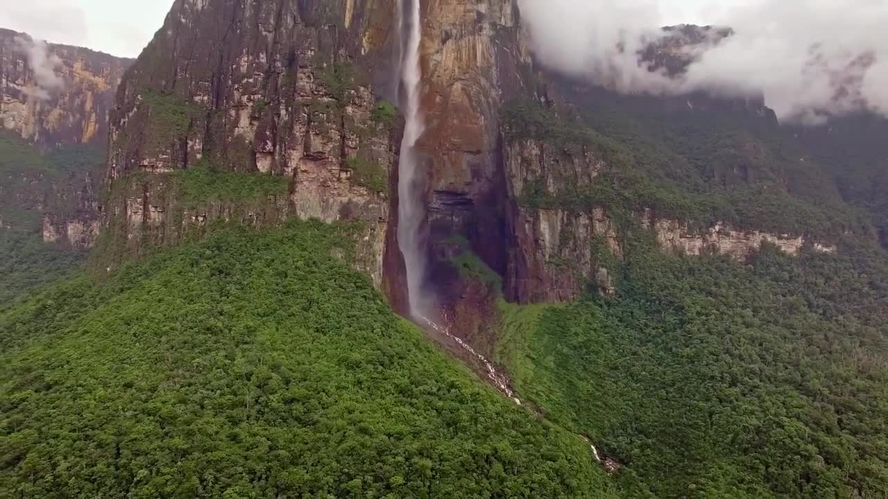 Angel Falls : découvrez la plus haute cascade du monde