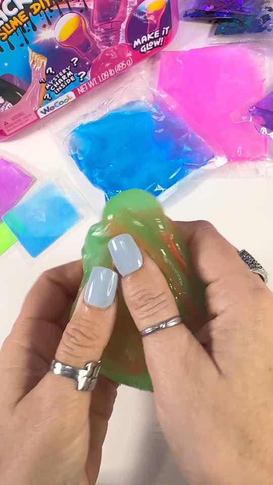 Nichole Jacklyne Black Light Slime DIY Kit #slime #asmr #glowinthedark