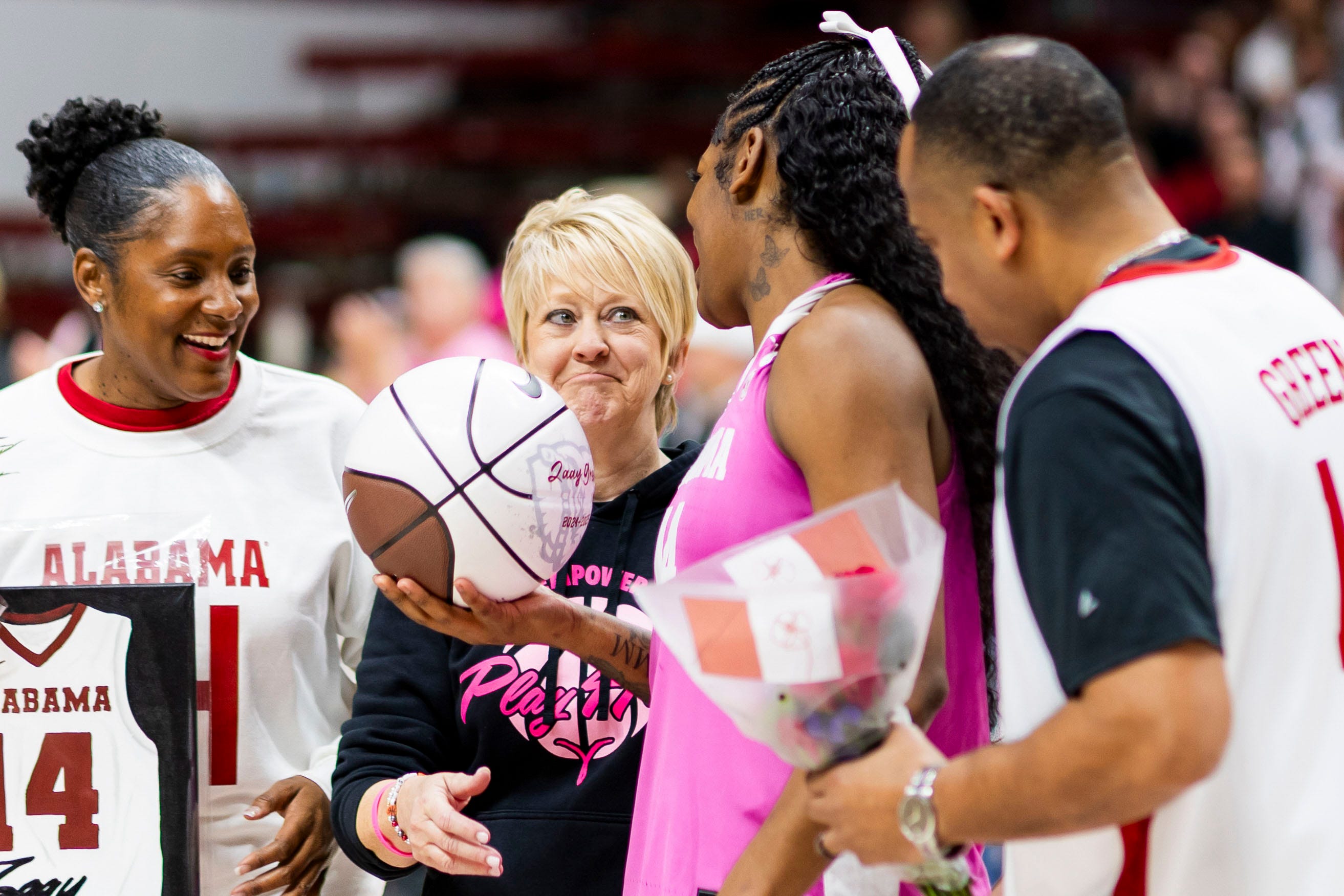 5 March Madness upset predictions, Cinderella picks for 2025 NCAA women ...