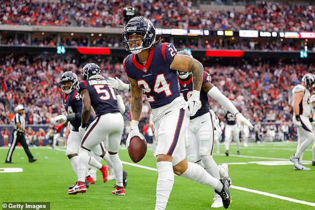 Texans make blockbuster move to keep Derek Stingley in Houston, agreeing record extension