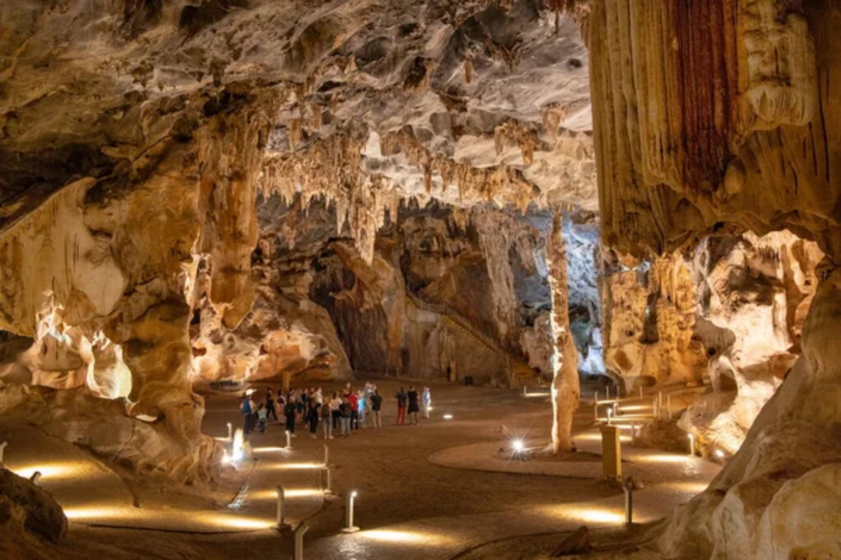 20 Gorgeous South African Caves That Are Open to Explorers