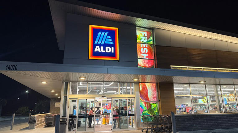Aldi Vs Lidl: The Major Differences Between These Rival Grocery Chains