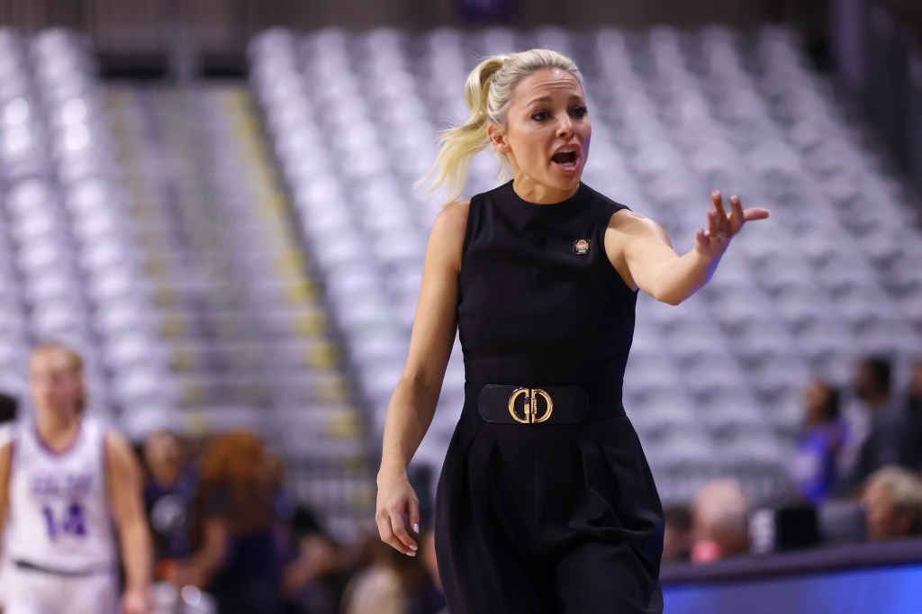 ‘Stunning’ Grand Canyon coach Molly Miller takes internet by storm ...