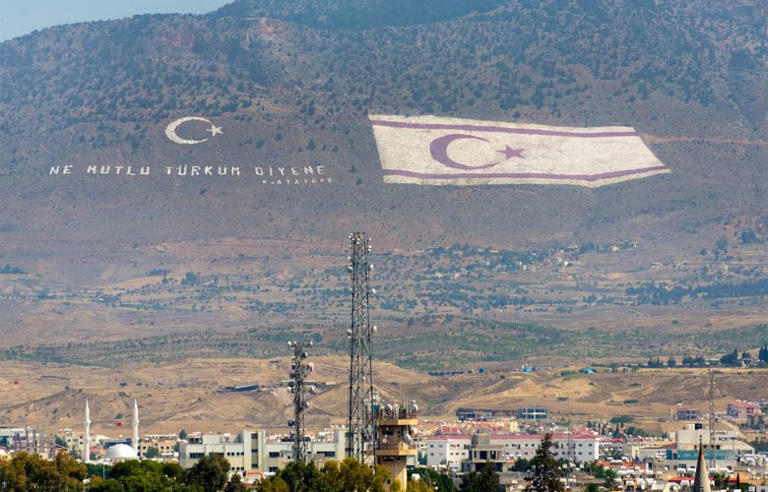Γιωργος Βενετσανος: Οι νεκροθάφτες του Κυπριακού