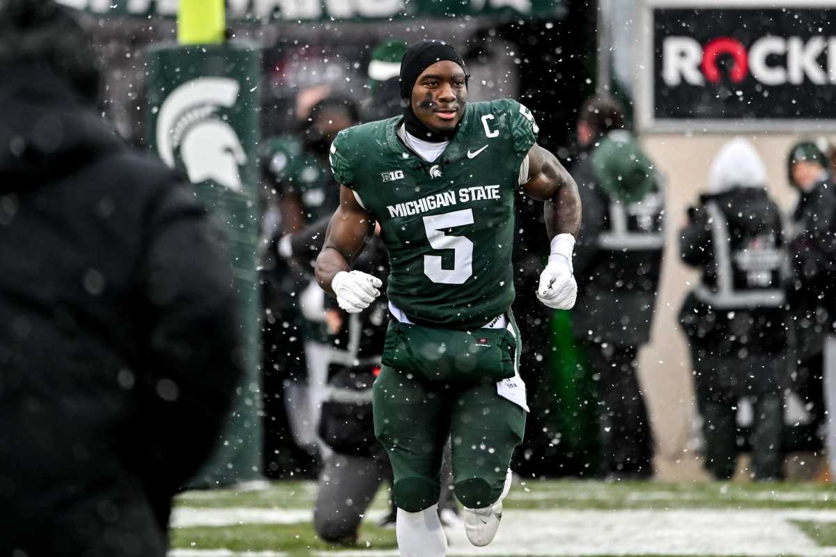 Dolphins Reportedly Very Interested in Michigan State Running Back