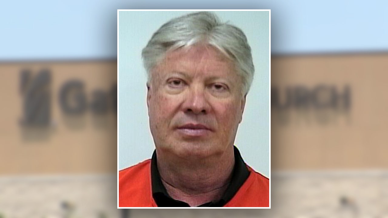 Robert Morris, Gateway Church founder, turns himself in on lewd acts to ...