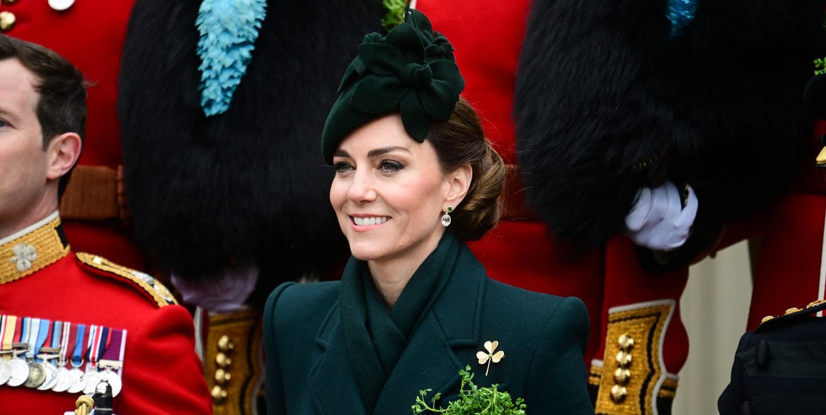 Kate Middleton sorprendía con un broche histórico de Cartier que tiene ...