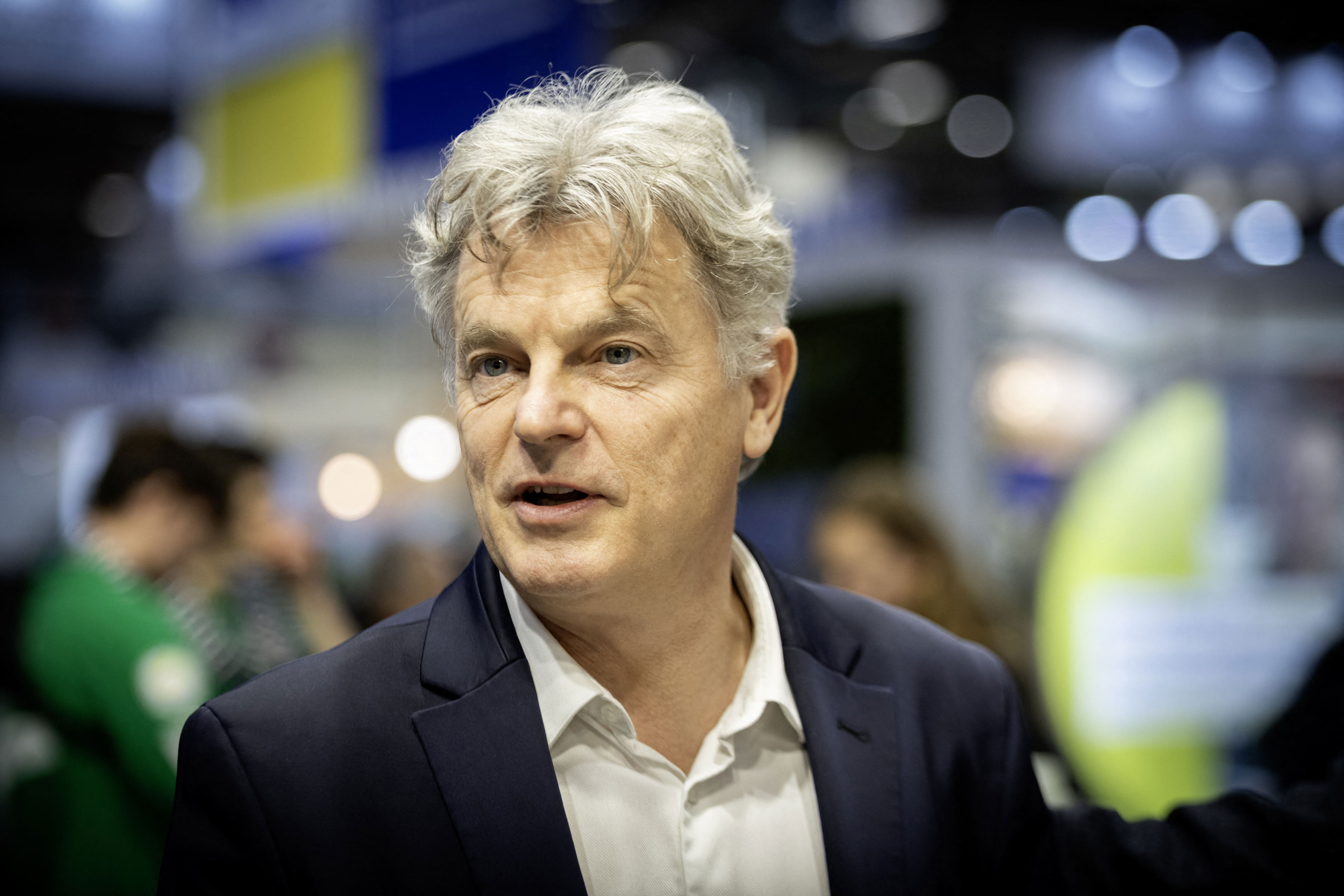 Fabien Roussel a-t-il été ciblé, comme Cyril Hanouna, dans la campagne ...