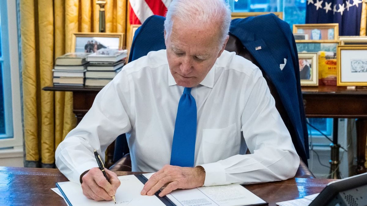 What is autopen, device Joe Biden allegedly used to sign pardon documents?