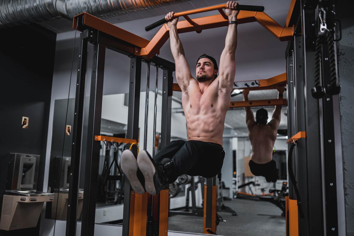 These 5-Minute Ab Circuits Are the Secret to Building a Shredded Six-Pack