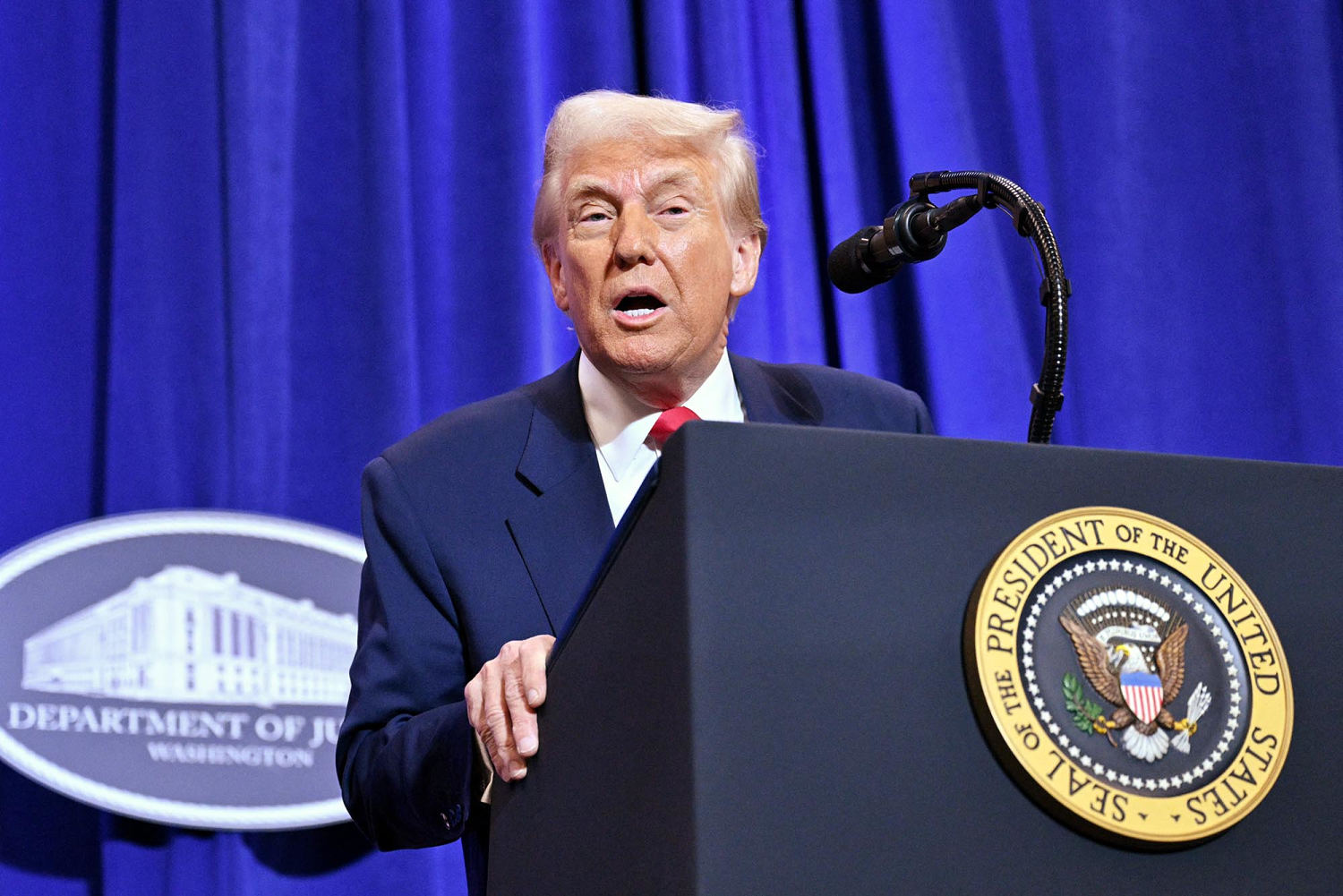 Maddow Blog | The White House’s line on judicial criticisms goes from ...