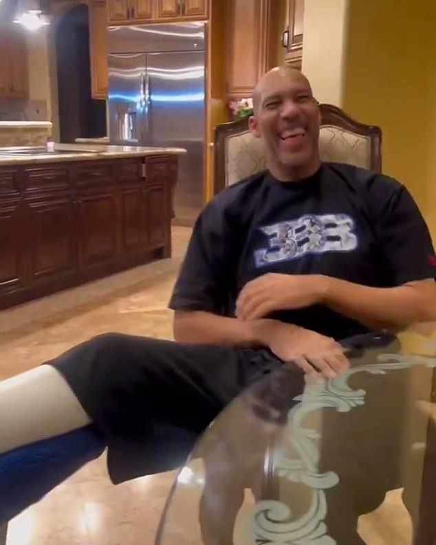 LaVar Ball leaves fans stunned with unbelievable leg amputation update