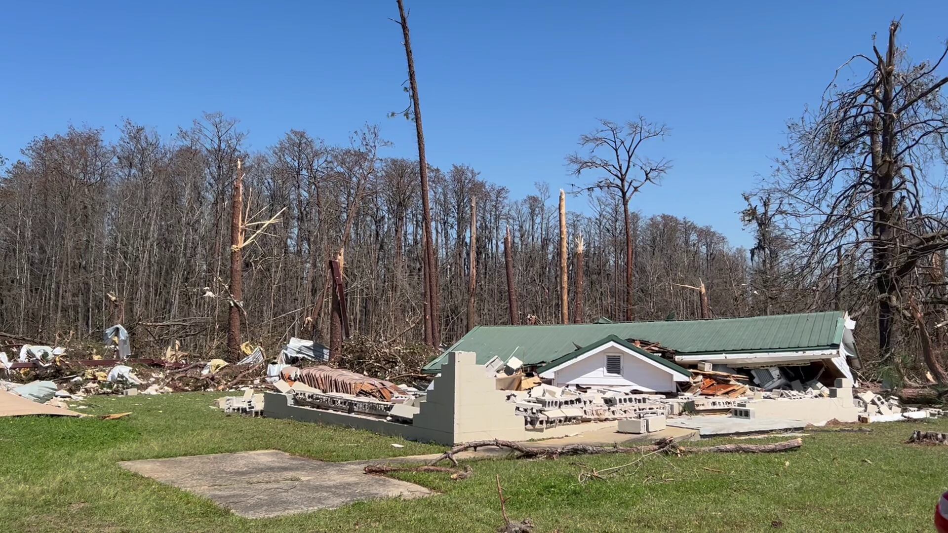 National Weather Service surveys Mitchell County storm damage to ...