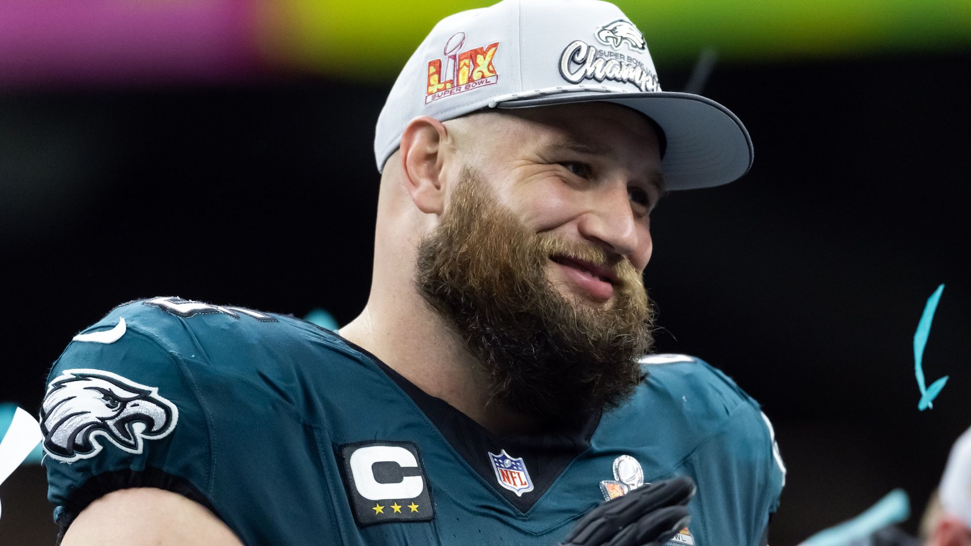 Lane Johnson, Eagles agree to contract extension through 2027