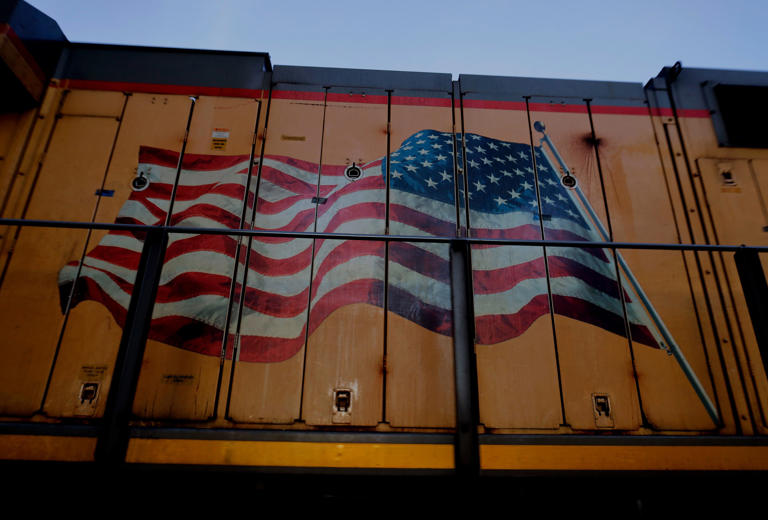 ¿Puede ser deportado? Guía para quienes tienen TPS, ‘parole’ o asilo en ...