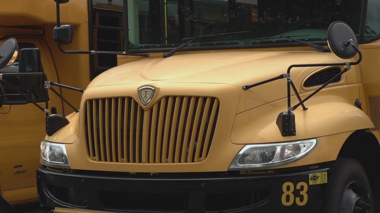 TN lawmakers propose lowering the minimum school bus driver age to 21
