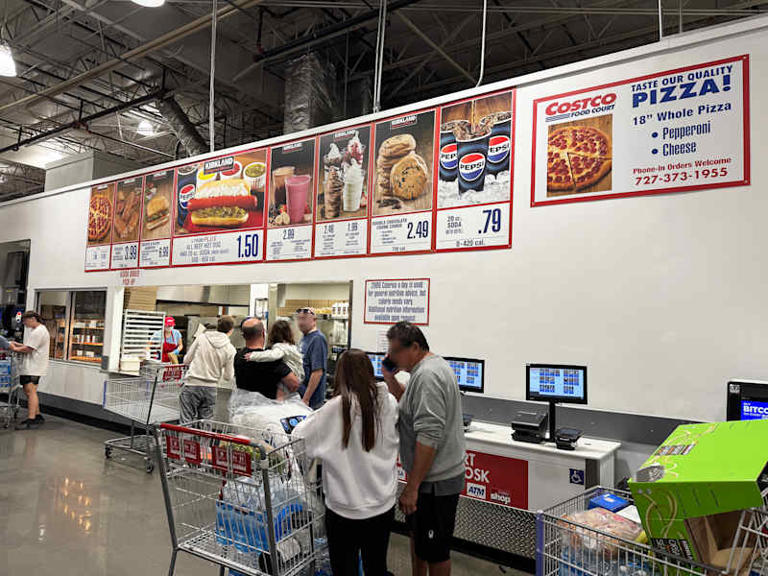 'Perfect': Costco's new $3 food court dessert tastes just like my ...