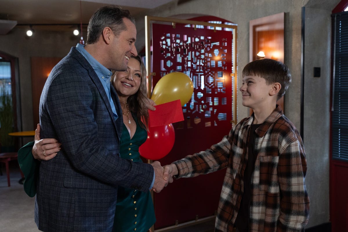 Hollyoaks surprise engagement rocked by Arlo’s dangerous threat