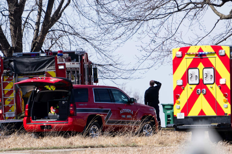 Firefighters battle large field fire near Pleasant Hill as area under ...