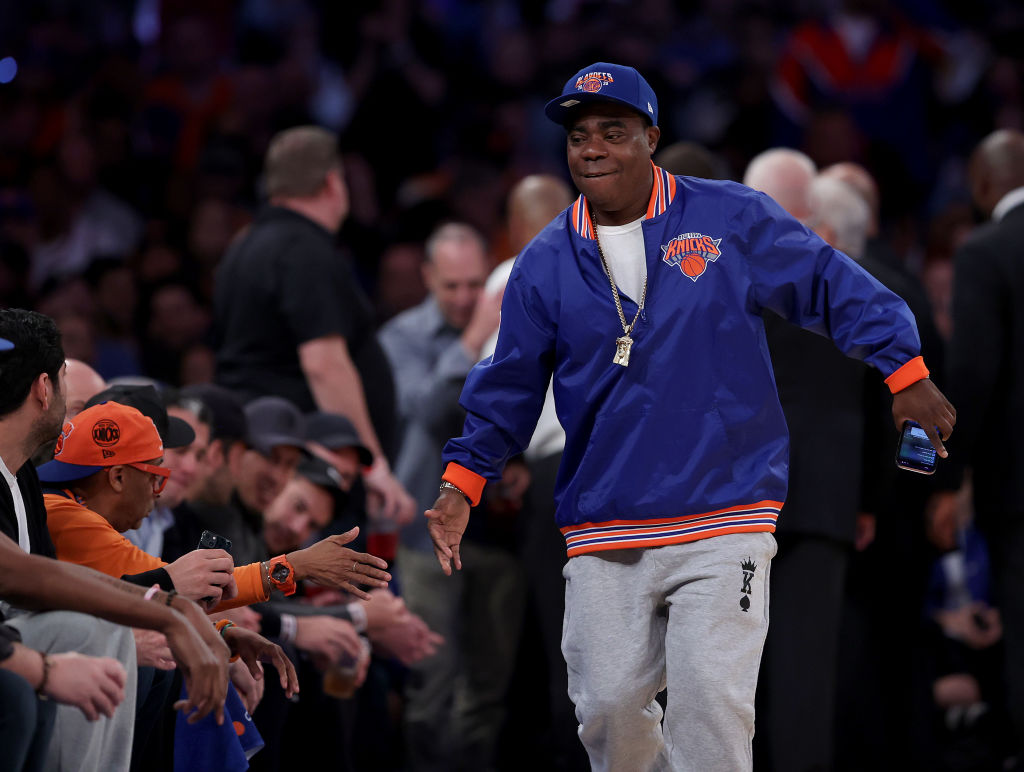 Actor and comedian Tracy Morgan gets sick at Knicks game, delays action