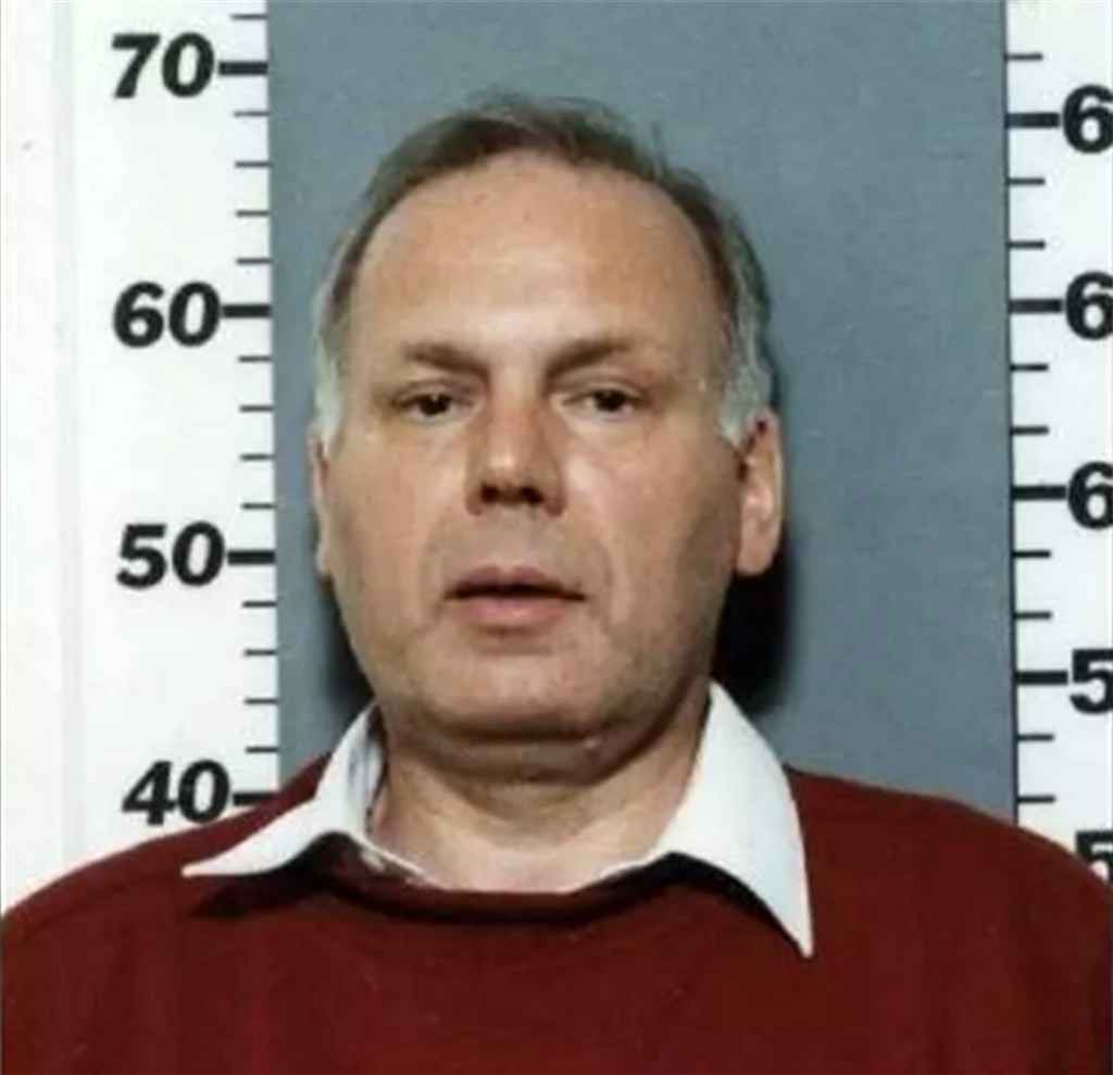 Op de vlucht geslagen Britse kindermisbruiker schuldig bevonden aan 97 ...