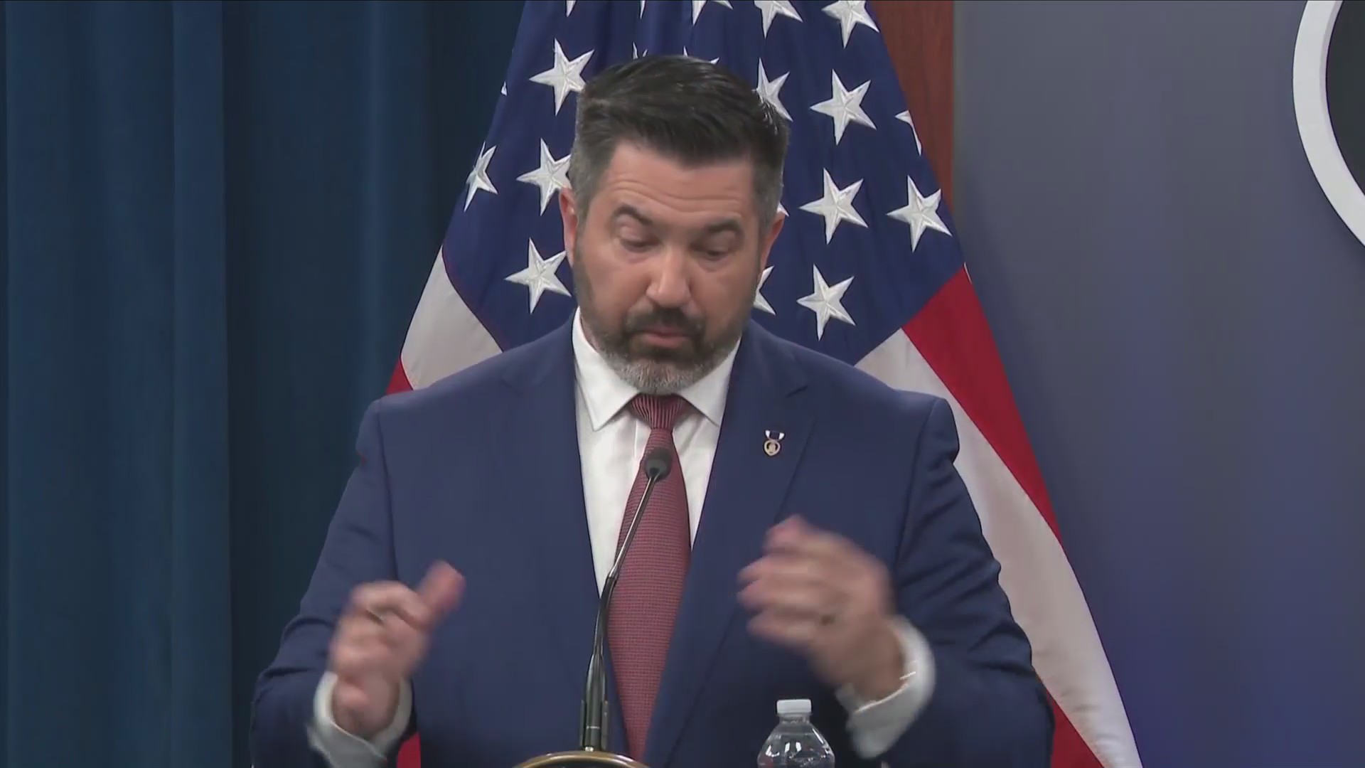 President Trump Attempts to Broker Peace Deal with Russia & Ukraine