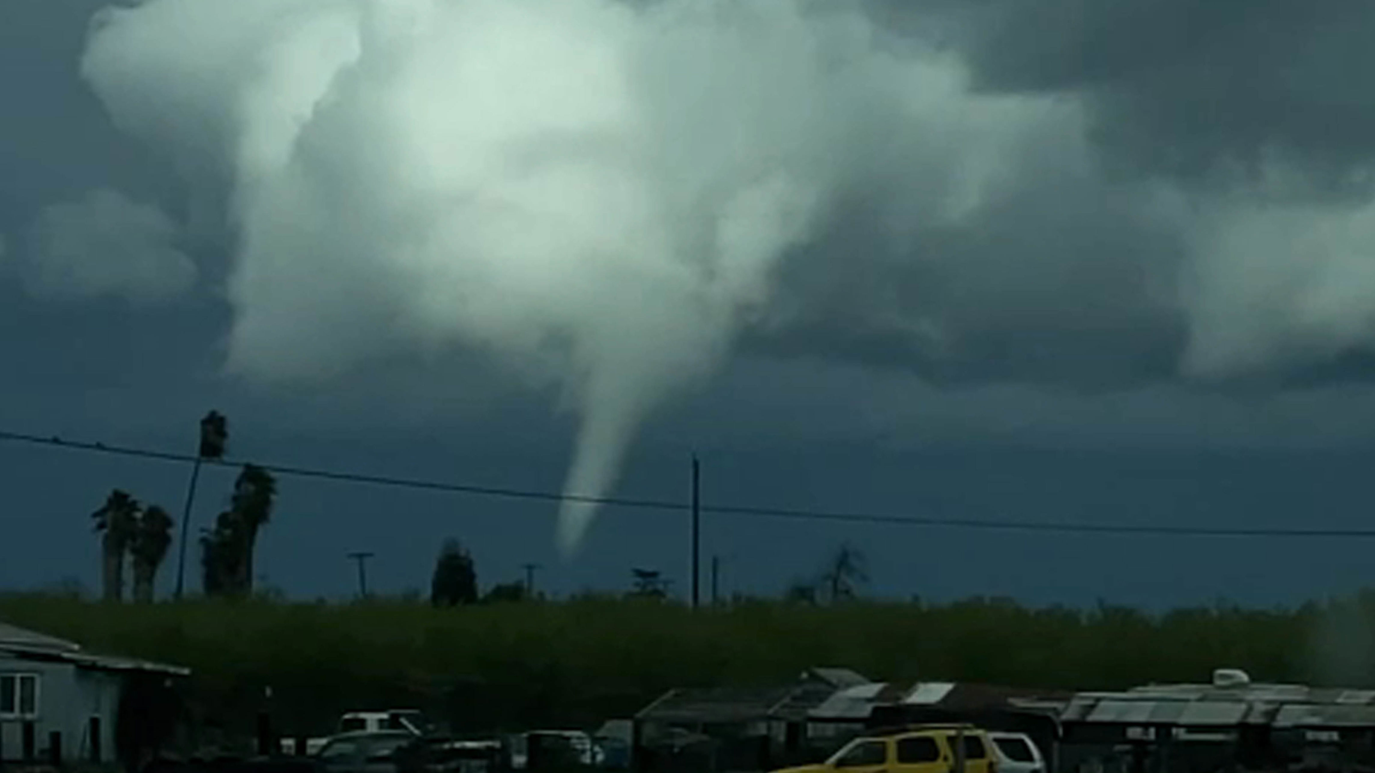 Thunderstorm brings funnel clouds, tornado warnings to Central California
