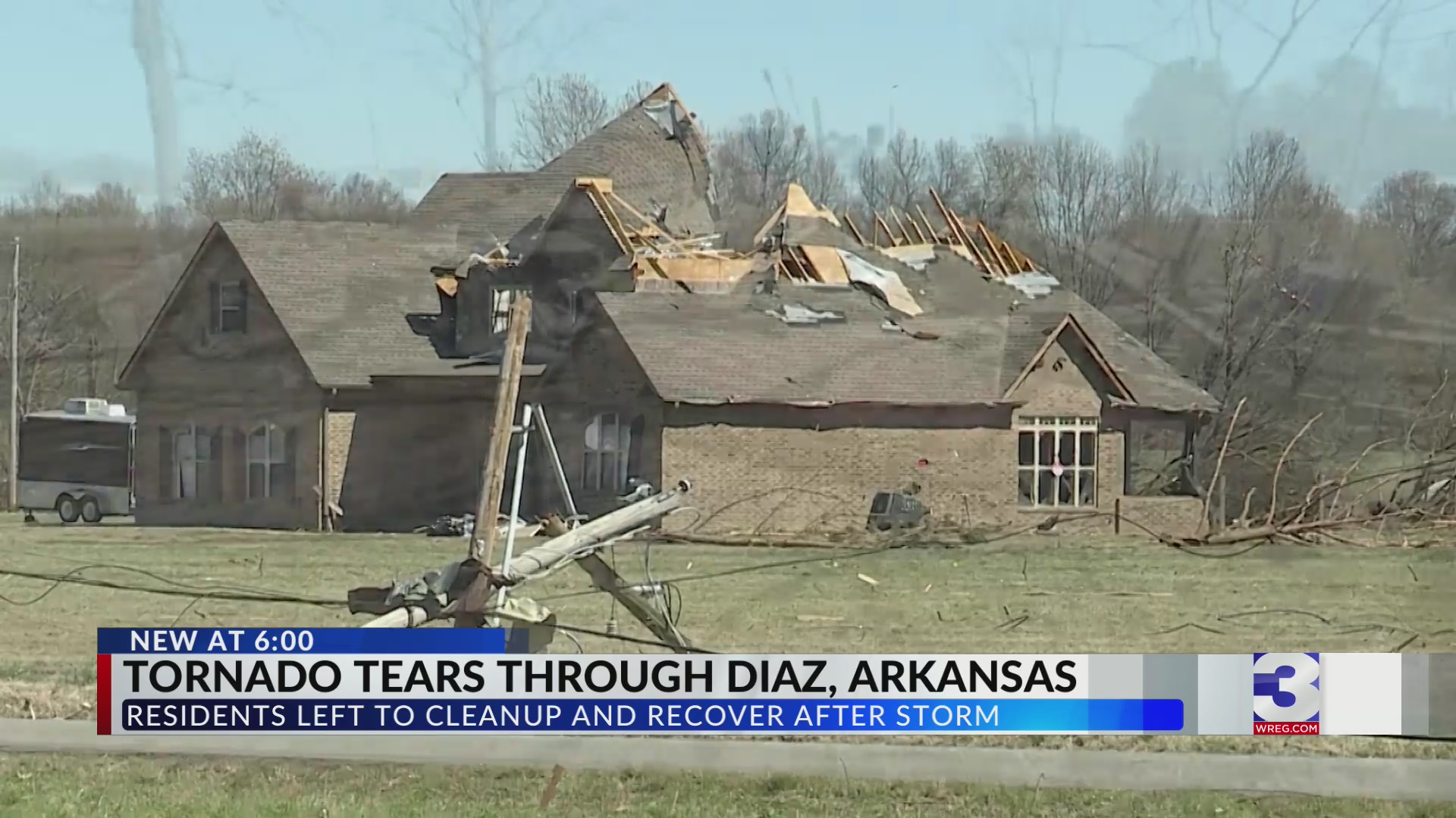 Tornado tears through Diaz, Arkansas
