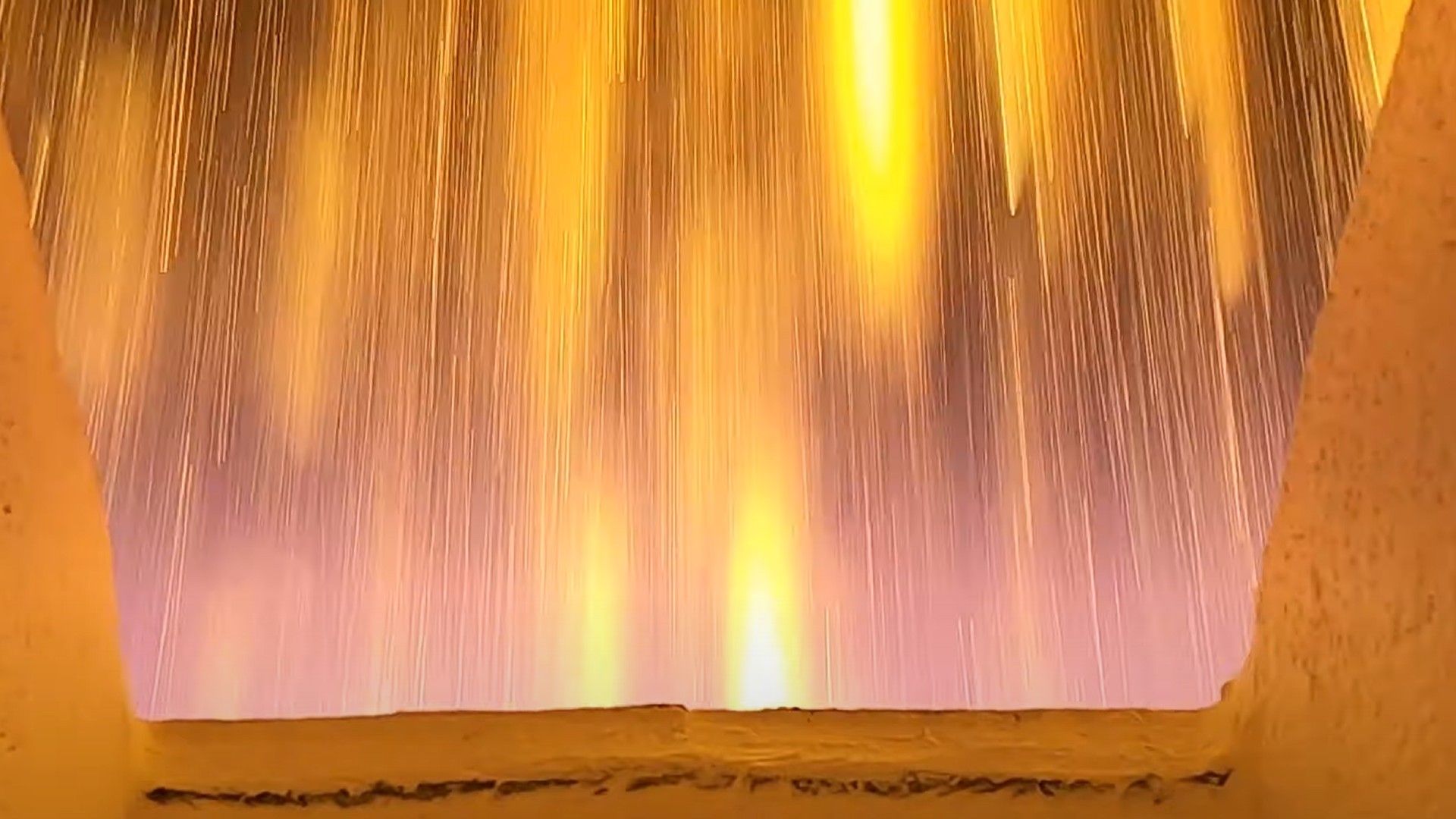 Feel the burn with this amazing video of a Varda space capsule's plunge ...