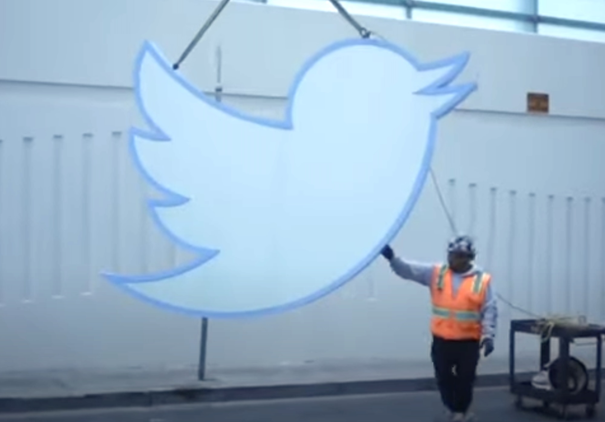 Psst … wanna buy the massive Twitter logo sign?