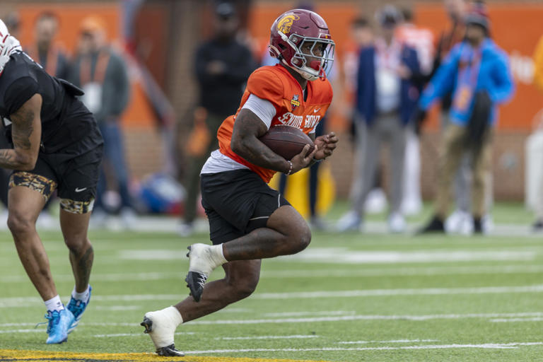 Patriots Meet 'at Length' With USC Running Back During Pro Day