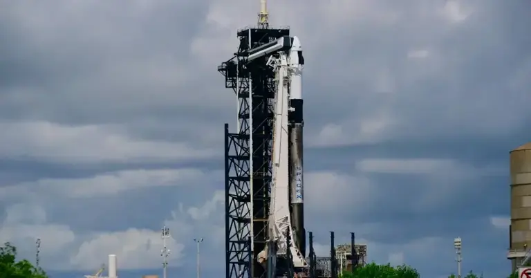 'Alien' Spotted on International Space Station as SpaceX Crew FINALLY ...