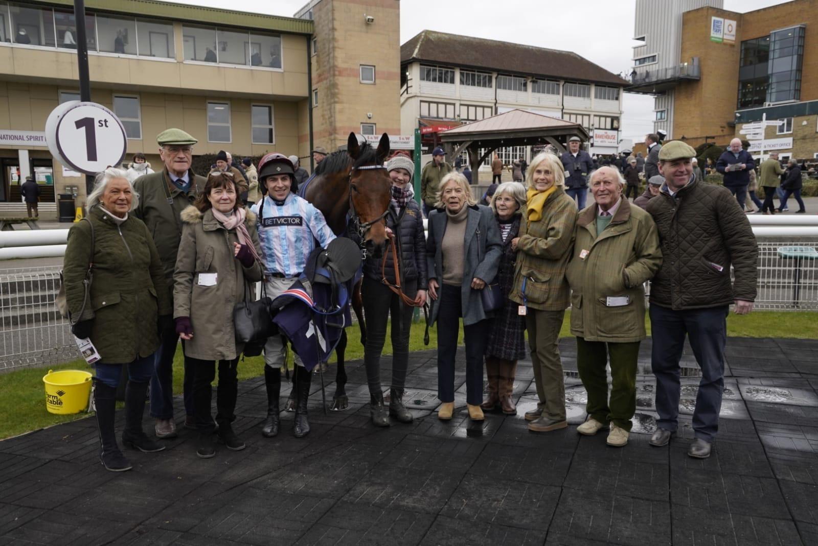 St Patrick's Day racing at Fontwell Park - in 23 photos by Clive Bennett