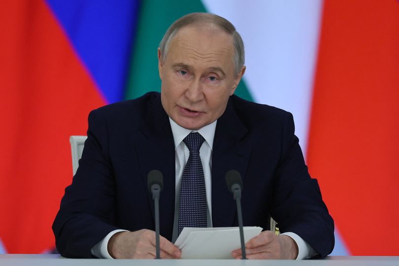 Putin may have had 'mini-stroke' as Kremlin insider reveal leader's ...