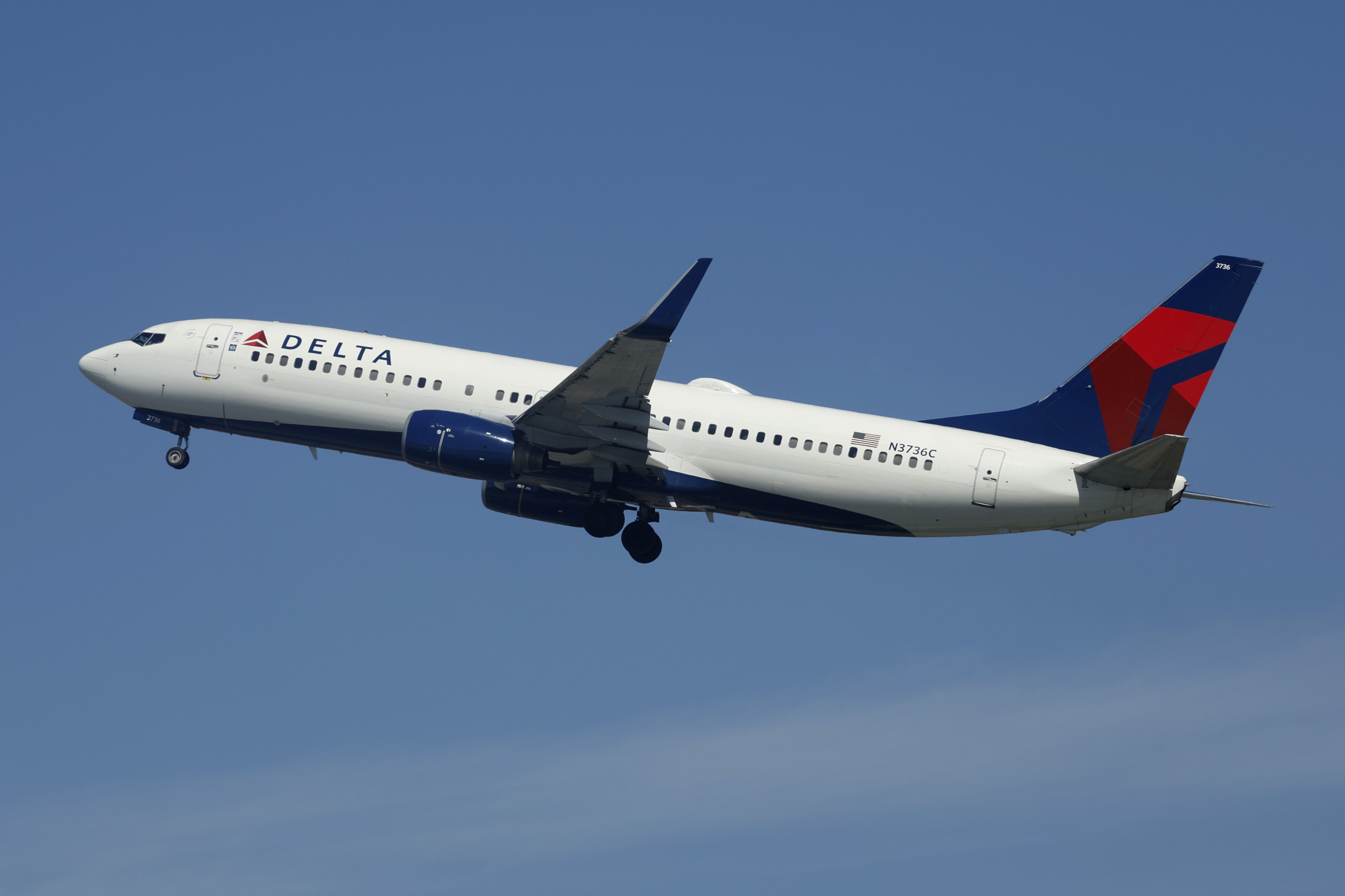 Delta Plane's Wing Strikes Runway As Landing Goes Wrong