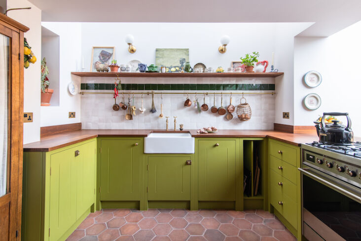 Steal This Look: A Verdant London Kitchen with Vintage Inspiration