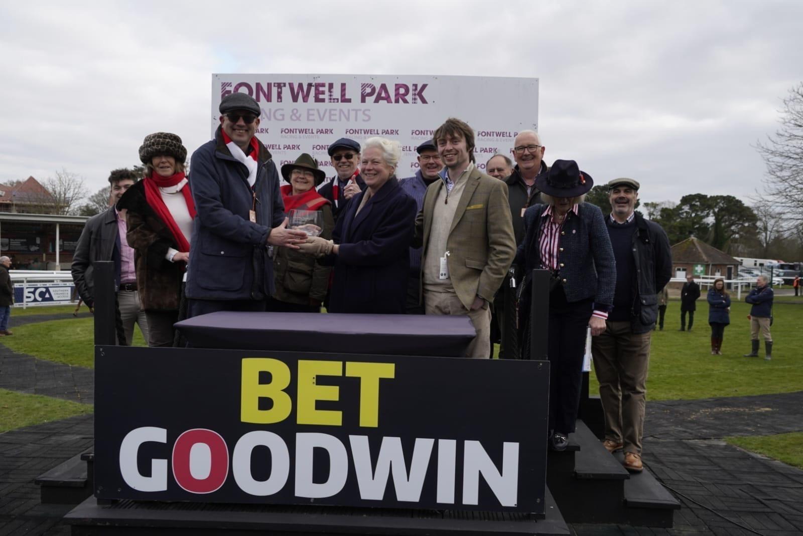 St Patrick's Day racing at Fontwell Park - in 23 photos by Clive Bennett